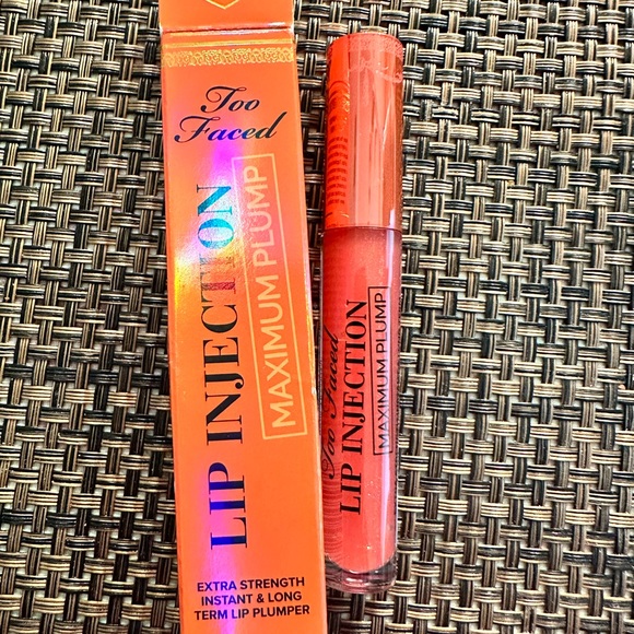 Too Faced | Makeup | Nwt Too Faced Lip Injection Maximum Plump | Poshmark